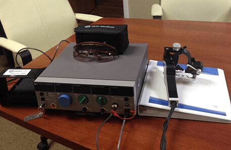 Iridex Oculight SLX 810 Laser w slit lamp delivery attachment - Insight ...